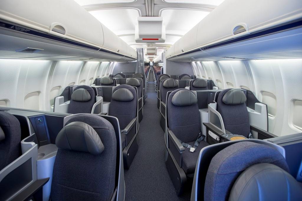 American Airlines presentó su primer 757 con interiores renovados ...