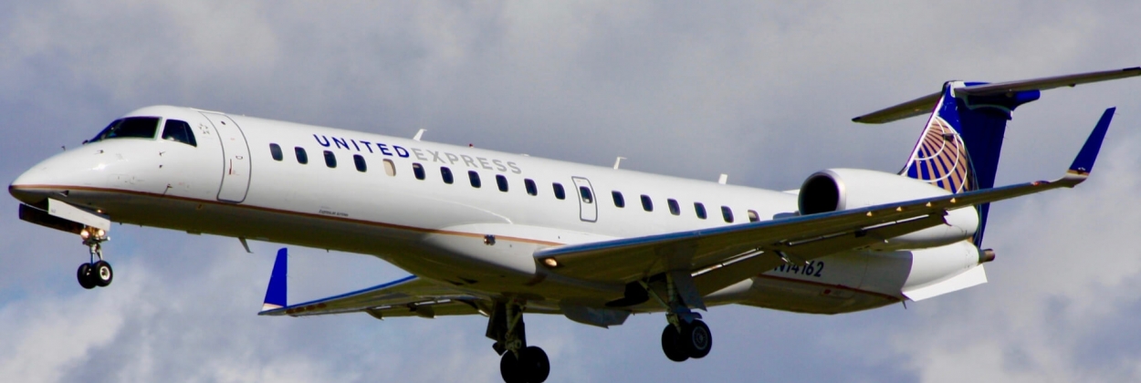 United cancela contrato con ExpressJet y firma con la competencia ...