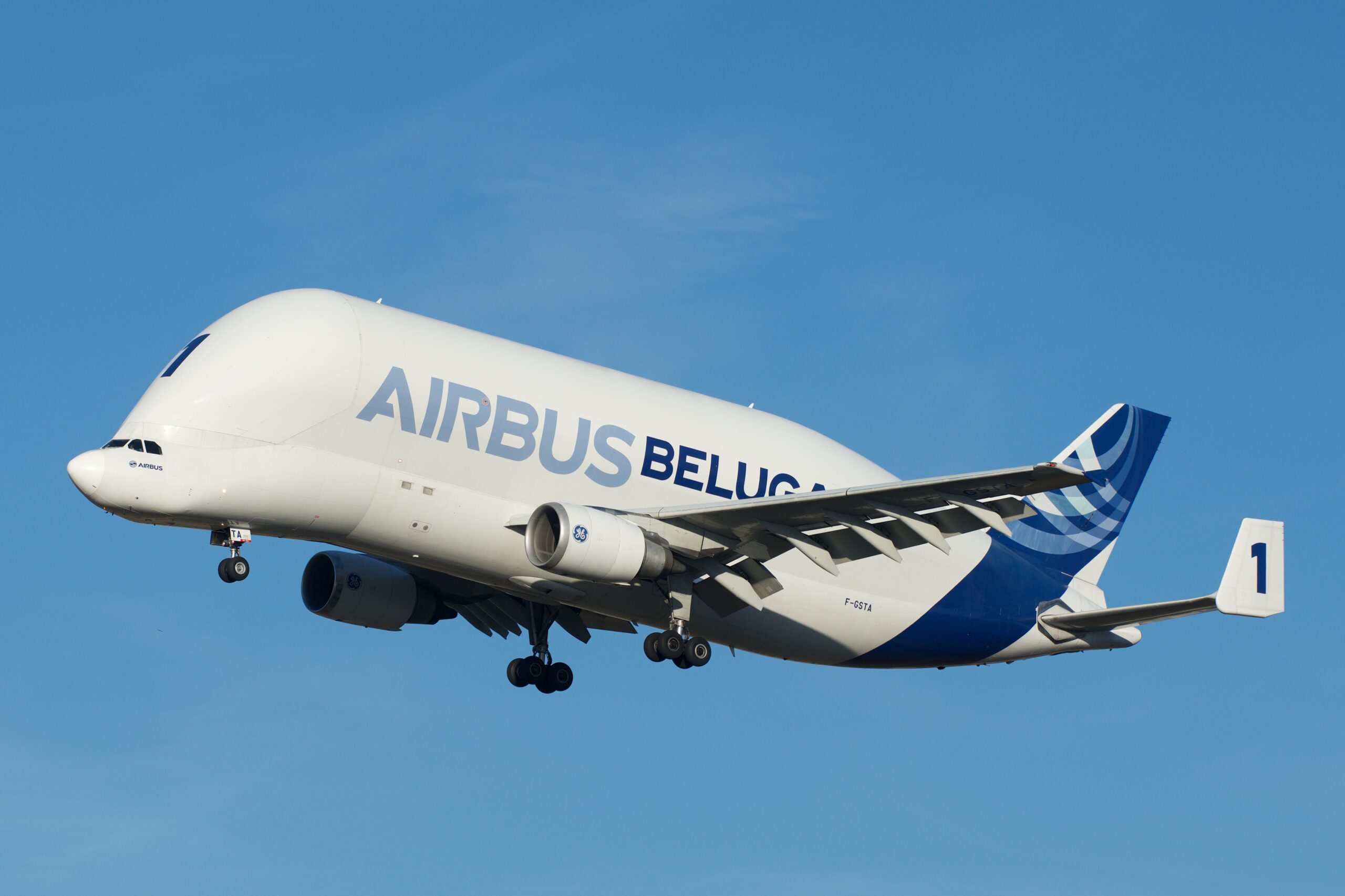 The Airbus A300-600ST Beluga landed for the first time in Latin America ...