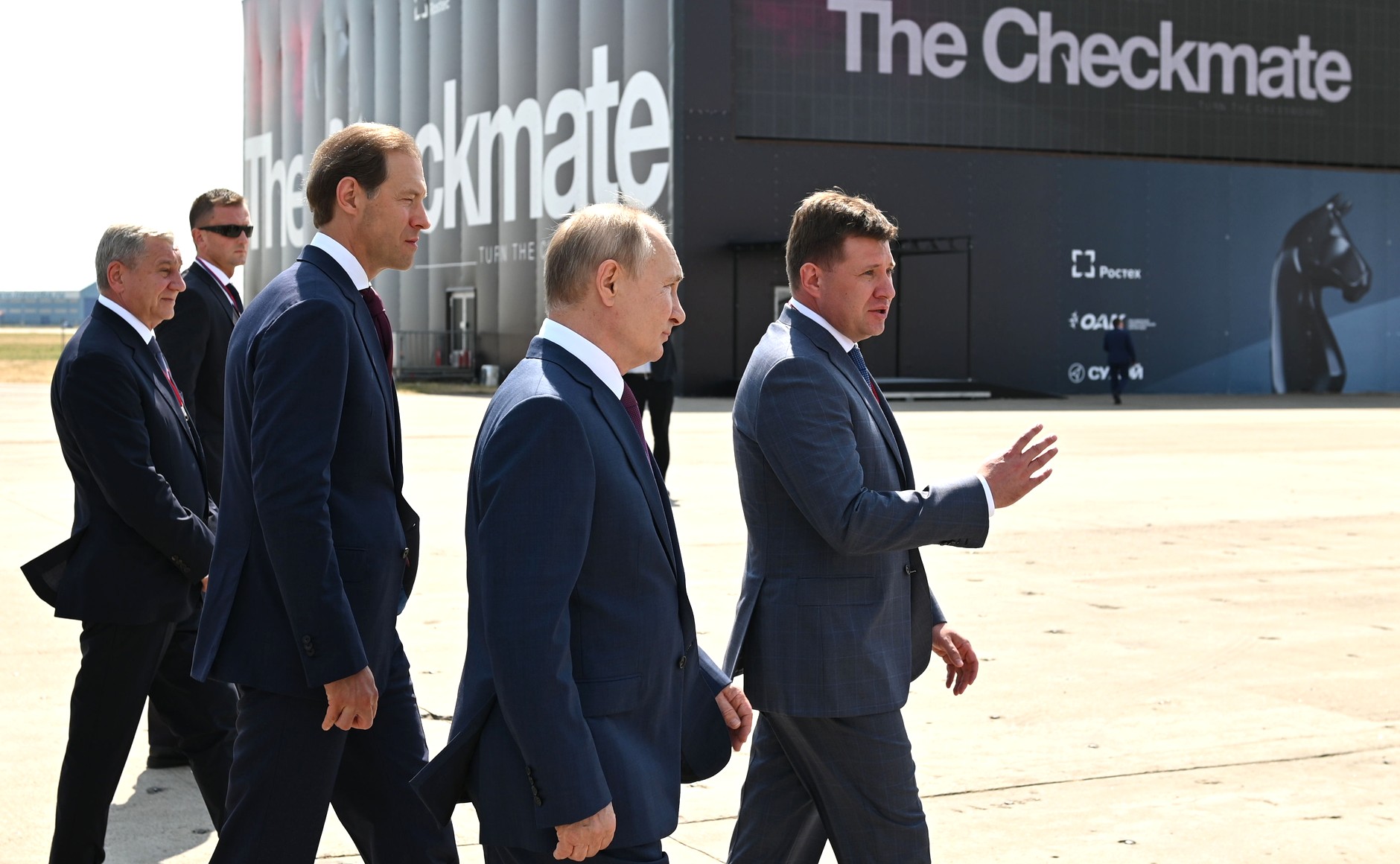 Rostec presented to President Vladimir Putin the Checkmate, the new ...