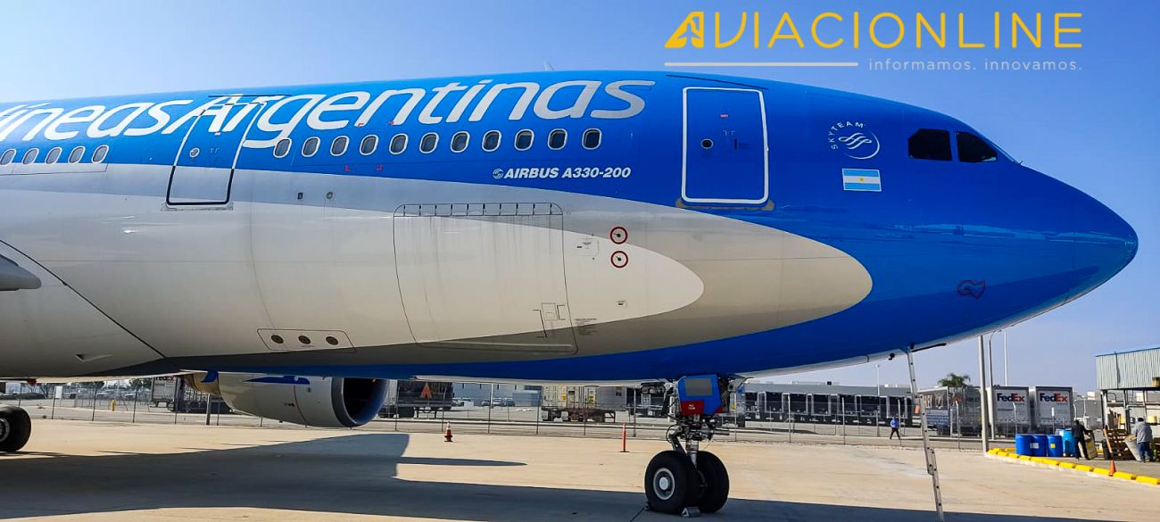 Llegó al aeropuerto de Ezeiza el nuevo Airbus A330-243 de Aerolíneas Argentinas (LV-KHT ...