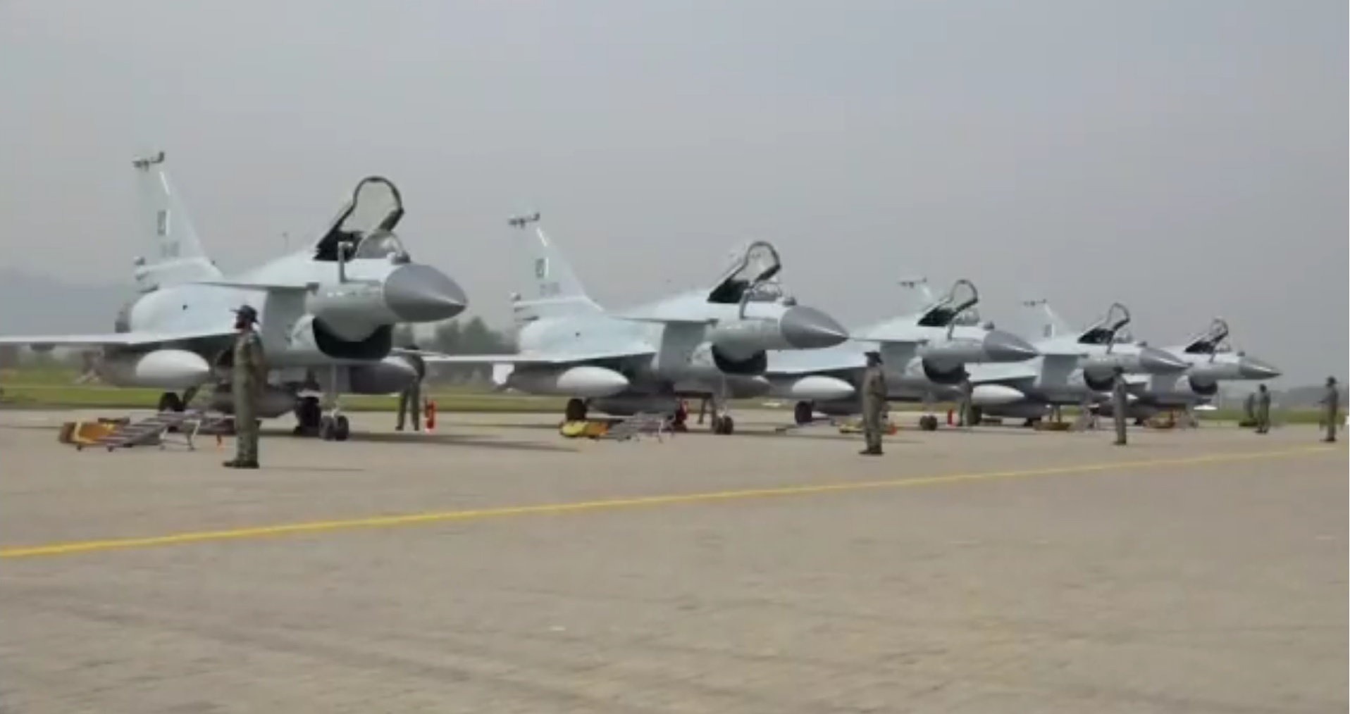 Pakistan Air Force takes delivery of its first six J-10C fighters ...