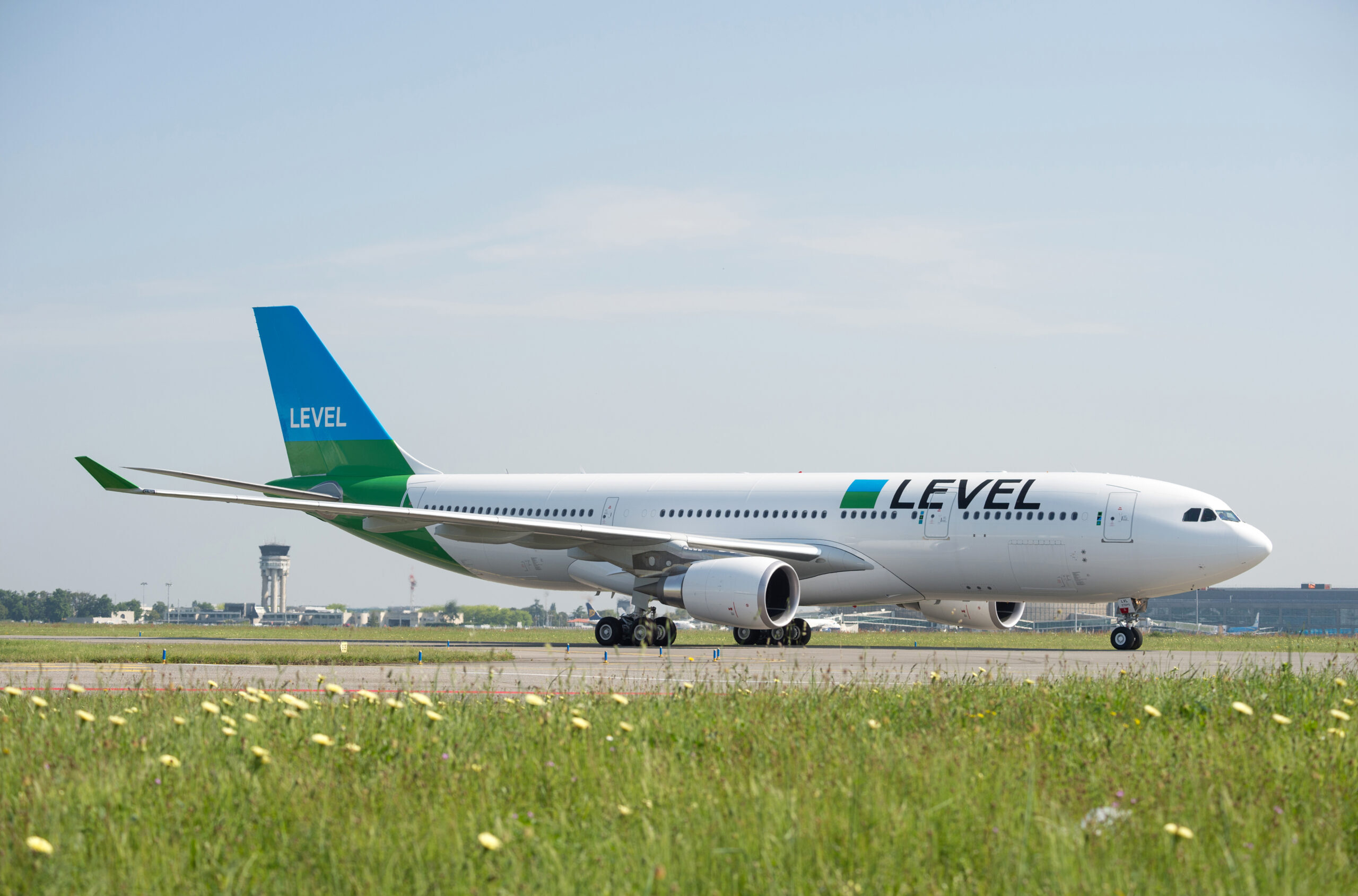 Level to resume flights to Boston – Aviacionline