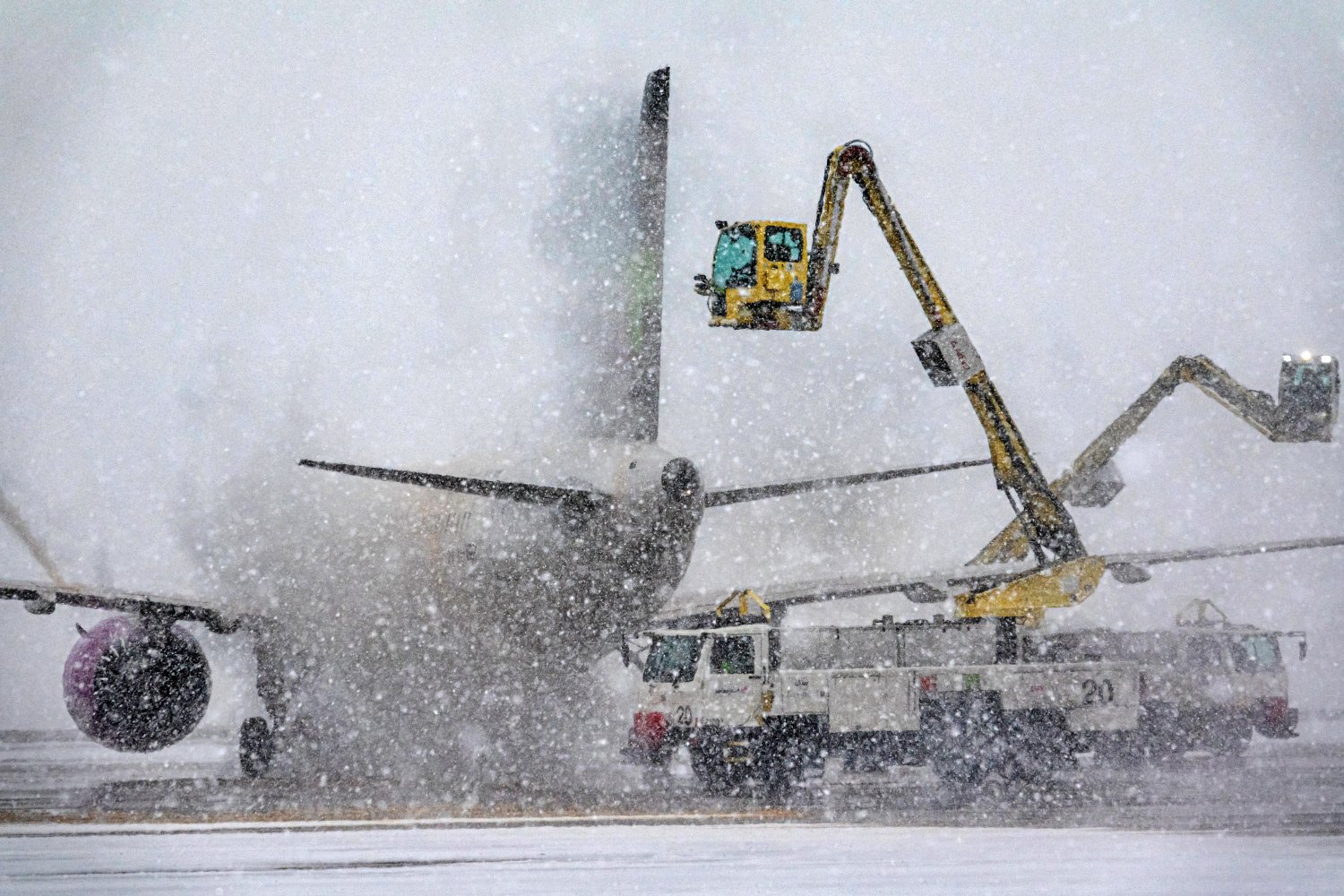 Hundreds of flights cancelled as Winter Storm Elliot hits the US – Aviacionline