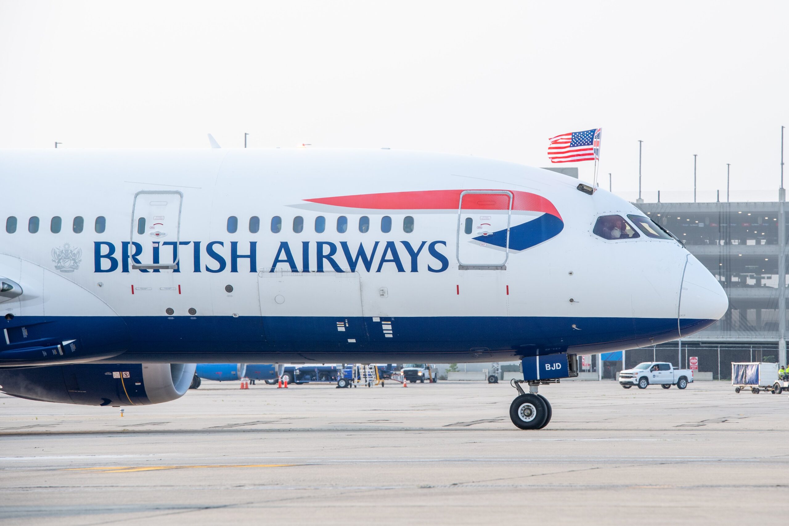 IAG Group convierte en pedidos firmes seis Boeing 787 para British y un ...
