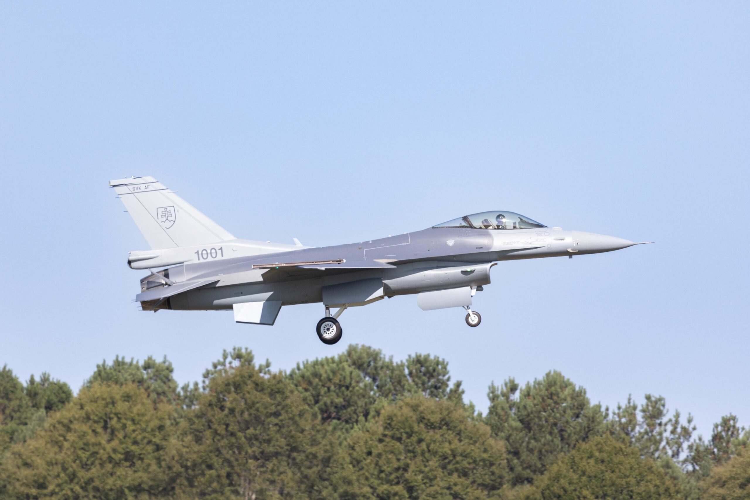 Primer vuelo del F-16 Block 70 de Eslovaquia – Aviacionline