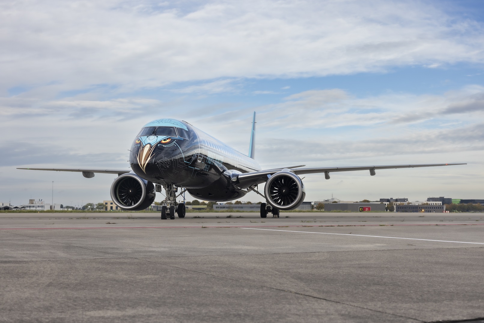 Tech Eagle Profit Hunter: the new livery for the Embraer E195-E2 ...
