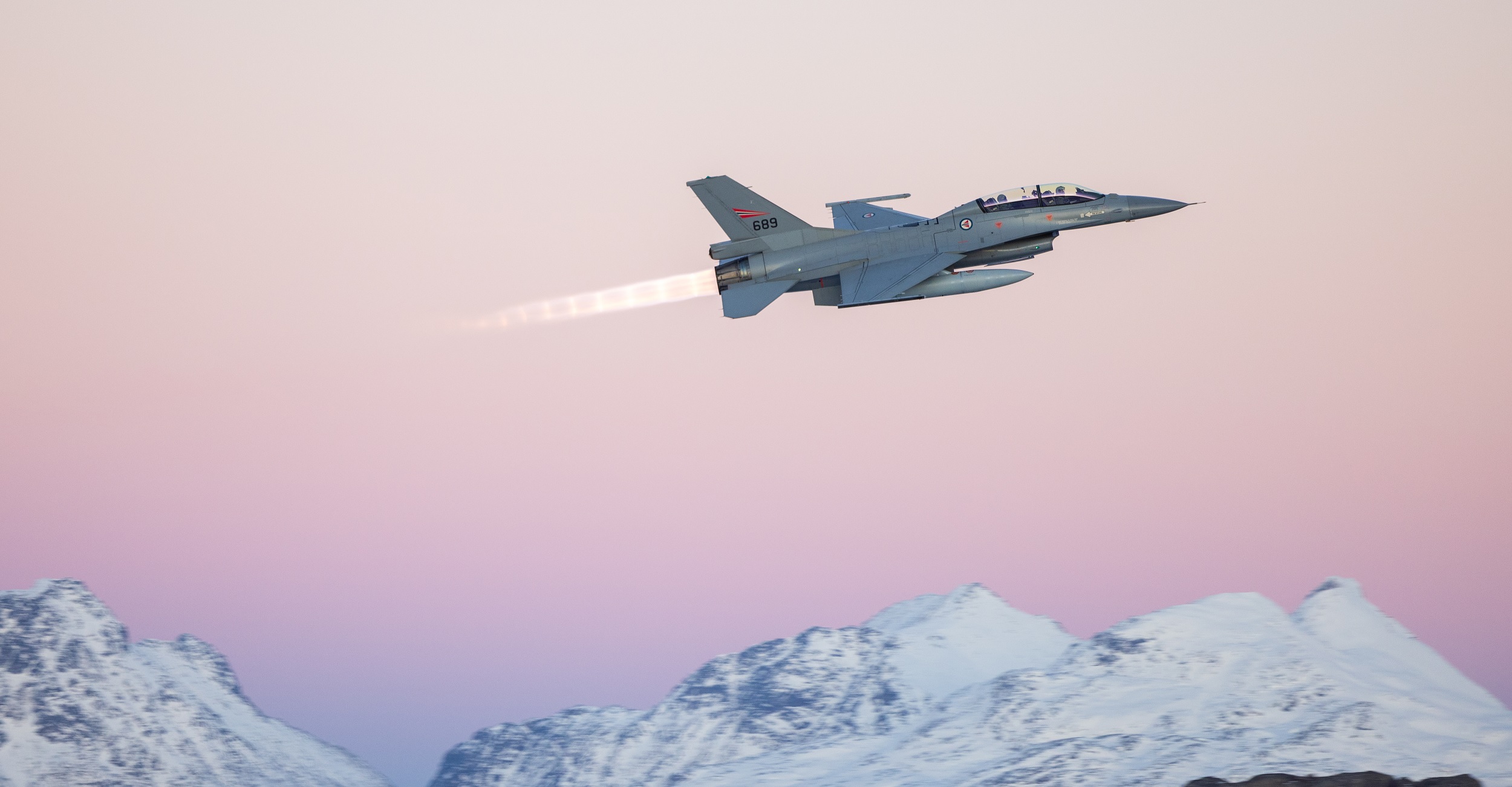 Norway prepares its first F-16 fighters for training of Ukrainian ...