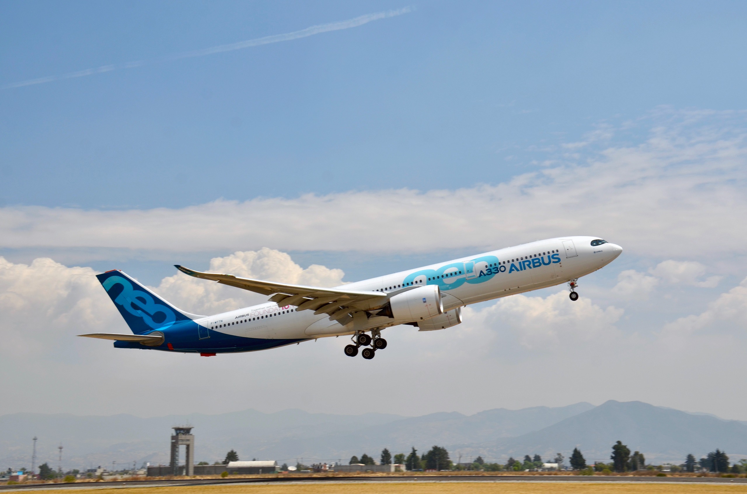 The rebirth of the 330neo: Airbus confirms an order for twenty A330-900 ...