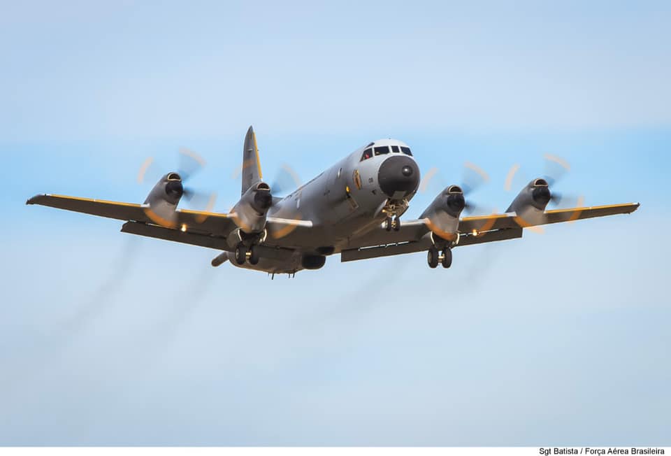 Vuela el primer P-3AM Orion de la Fuerza Aérea Brasileña con alas nuevas – Aviacionline