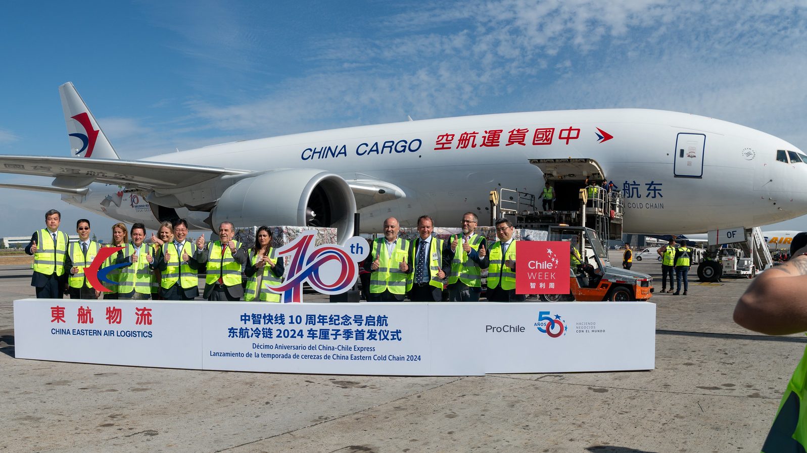 China Cargo Airlines cumple diez años en Chile transportando productos ...