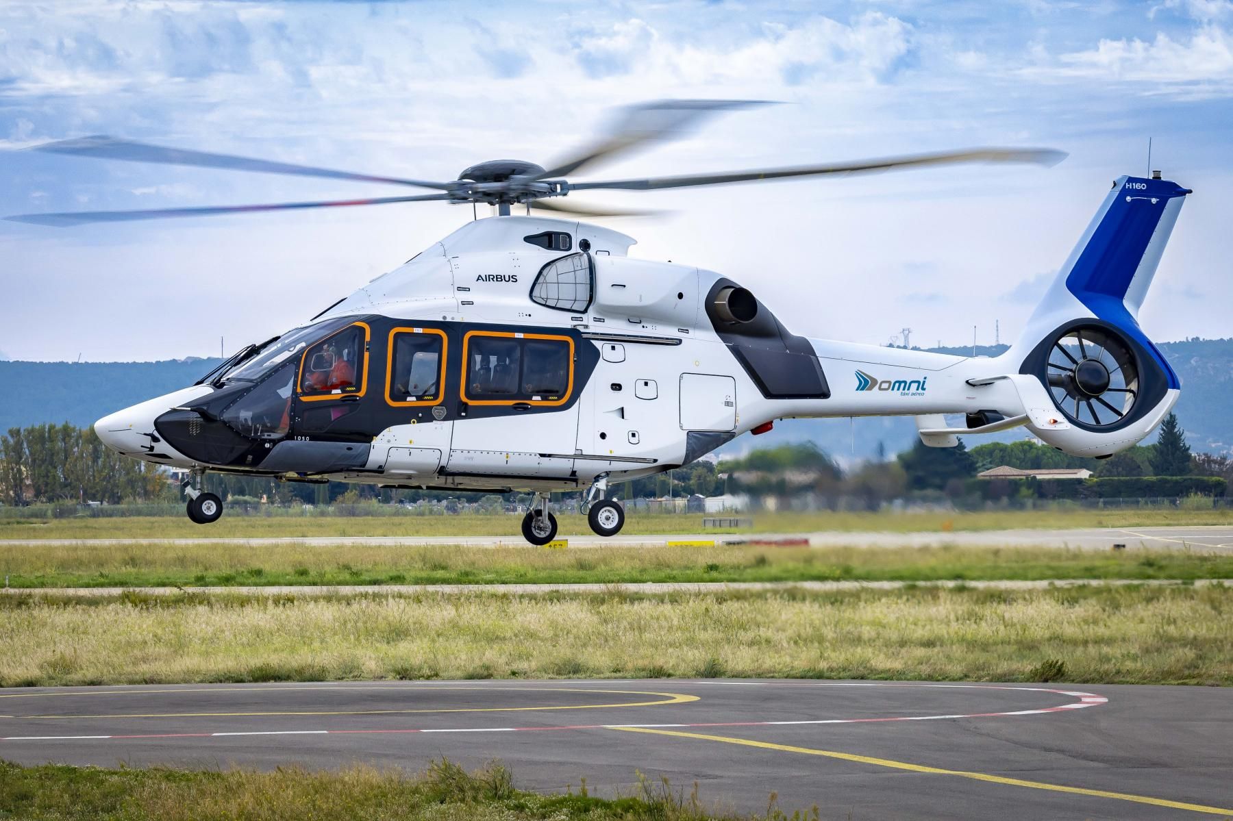 Airbus Helicopters entrega el primer H160 para operaciones offshore en ...