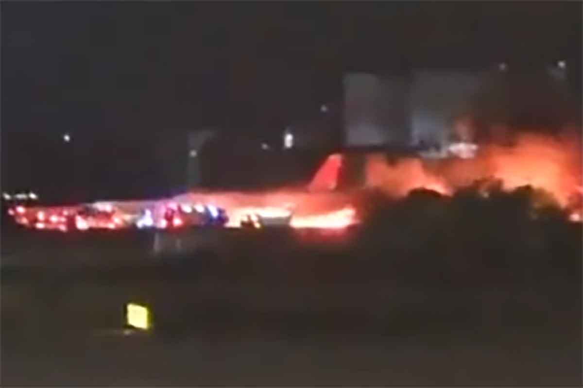 Azimuth Airlines Sukhoi Superjet 100 Caught Fire in Antalya: What We ...