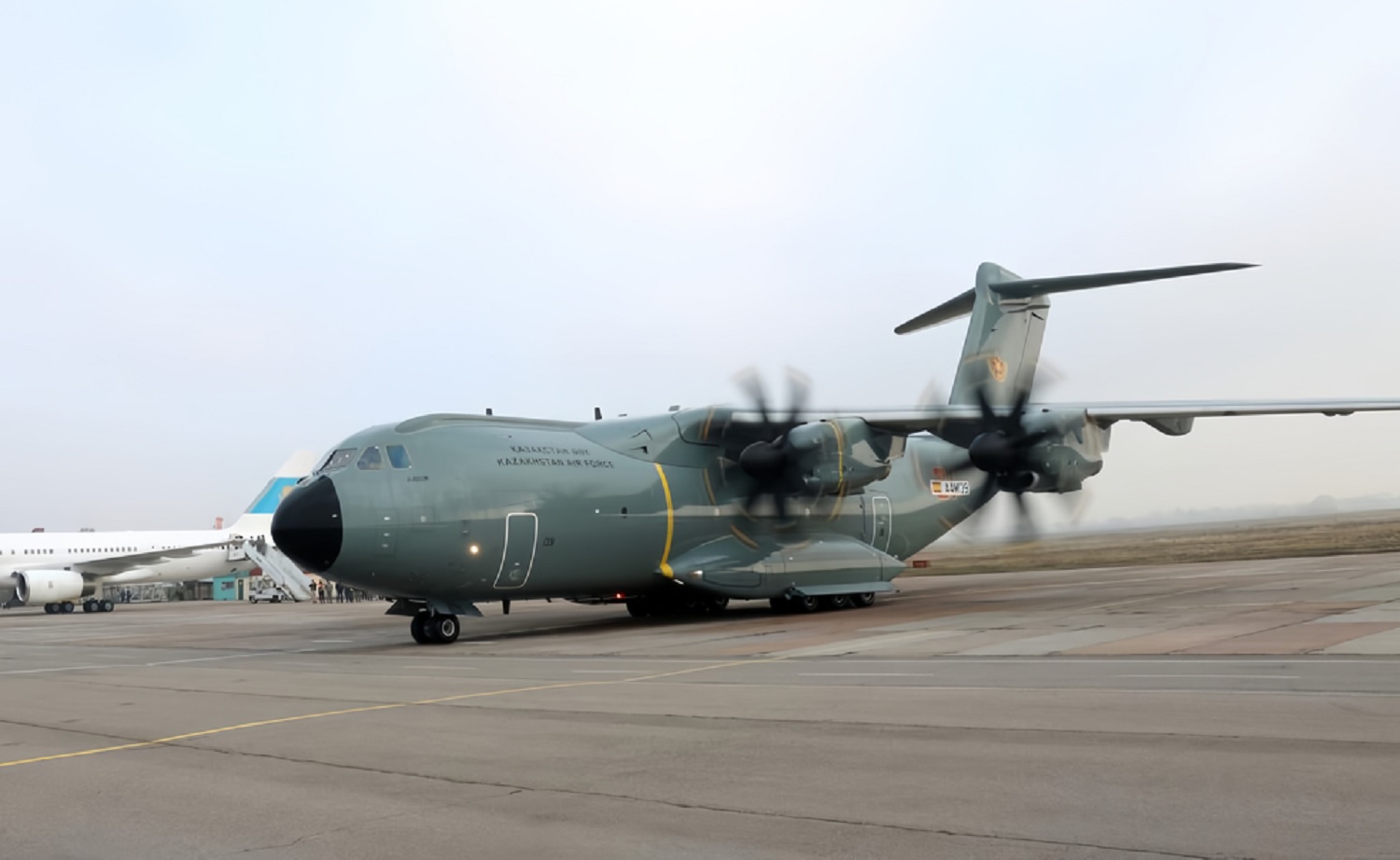 Airbus entrega el primer A400M a la Fuerza Aérea de Kazajstán – Aviacionline