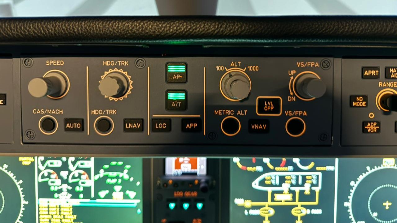 Yakovlev Develops Advanced Autopilot System for SJ-100 Regional Jets ...