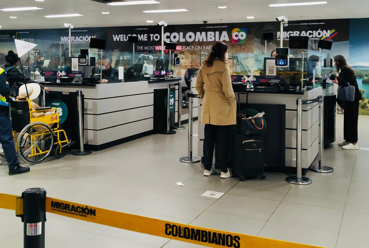 Colombian Immigration Workers Demand Better Conditions, Plan for ...