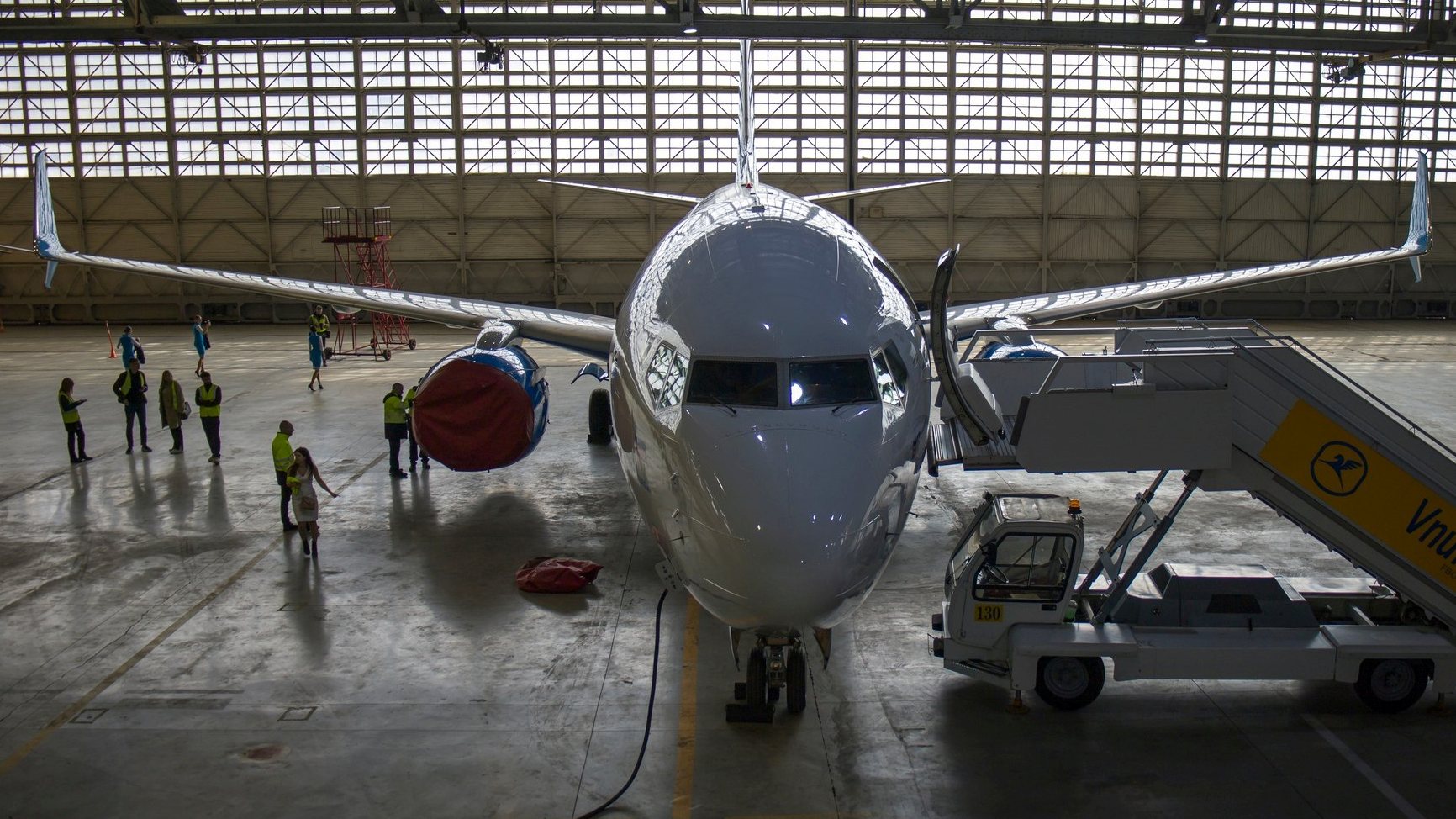 Russian Aviation Adaptation: Aeroflot Targets Boeing 737-800BCF Components – Aviacionline