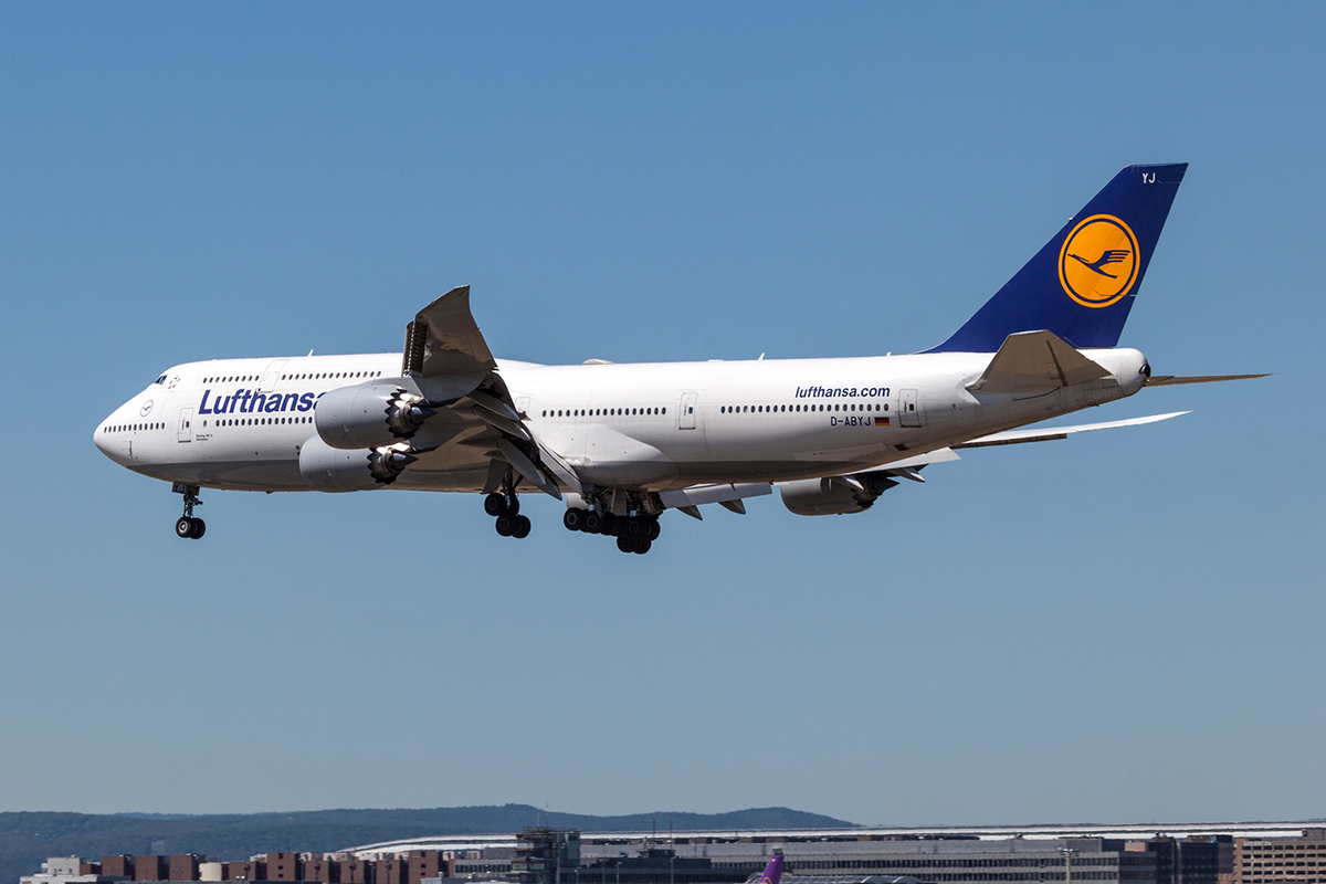 Aviones Jumbo 747-8 recorren 2.000 kilómetros vacíos para abastecerse ...