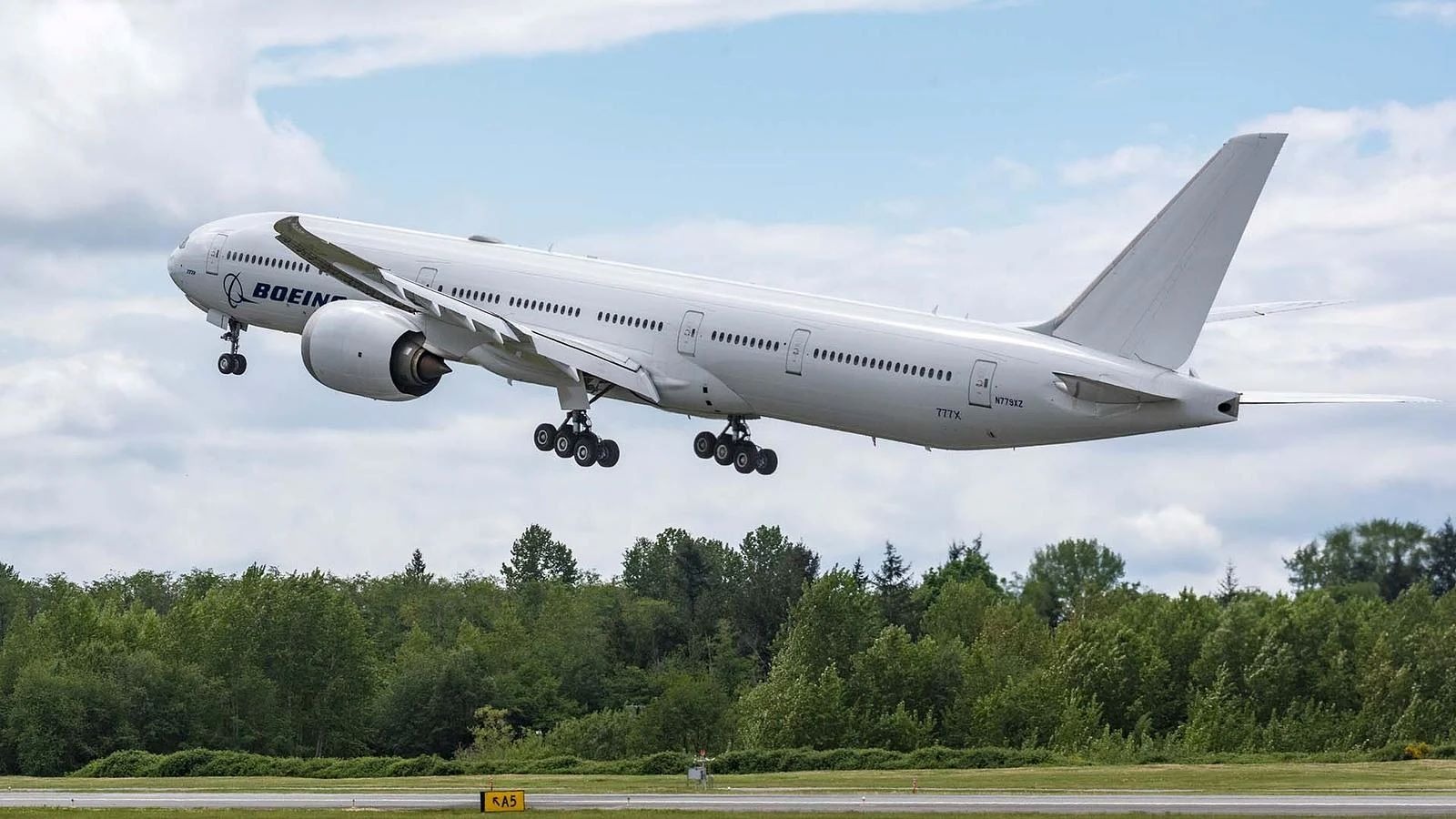 Prototipo Del Boeing 777 9x BOEING 777 9X AT FARNBOROUGH INTERNATIONAL