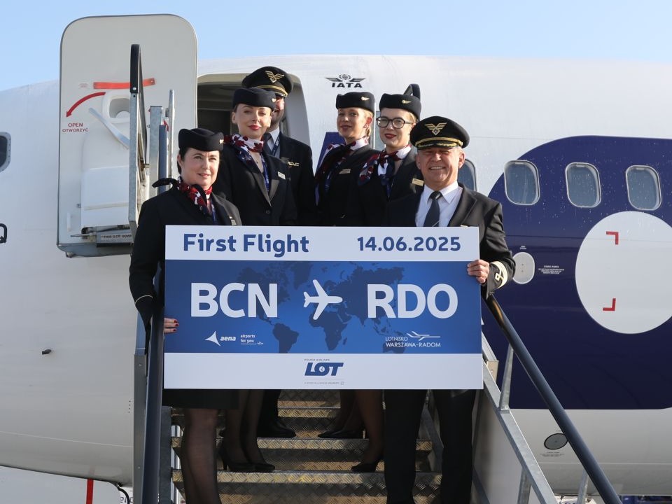 LOT Expands in Spain with New Warsaw-Radom to Barcelona Route ...