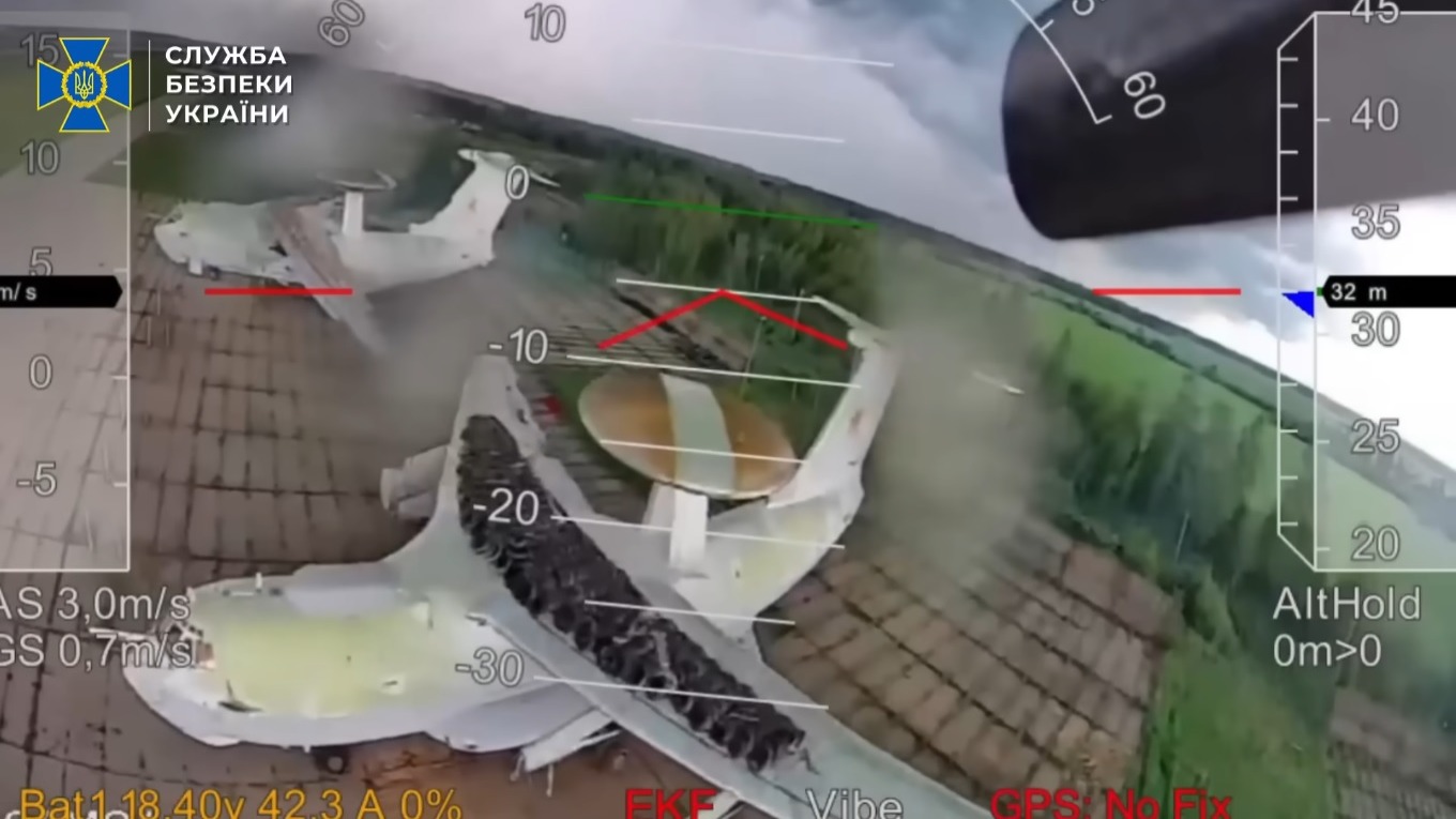 SBU revela imágenes de la Operación Telaraña contra bombarderos rusos ...